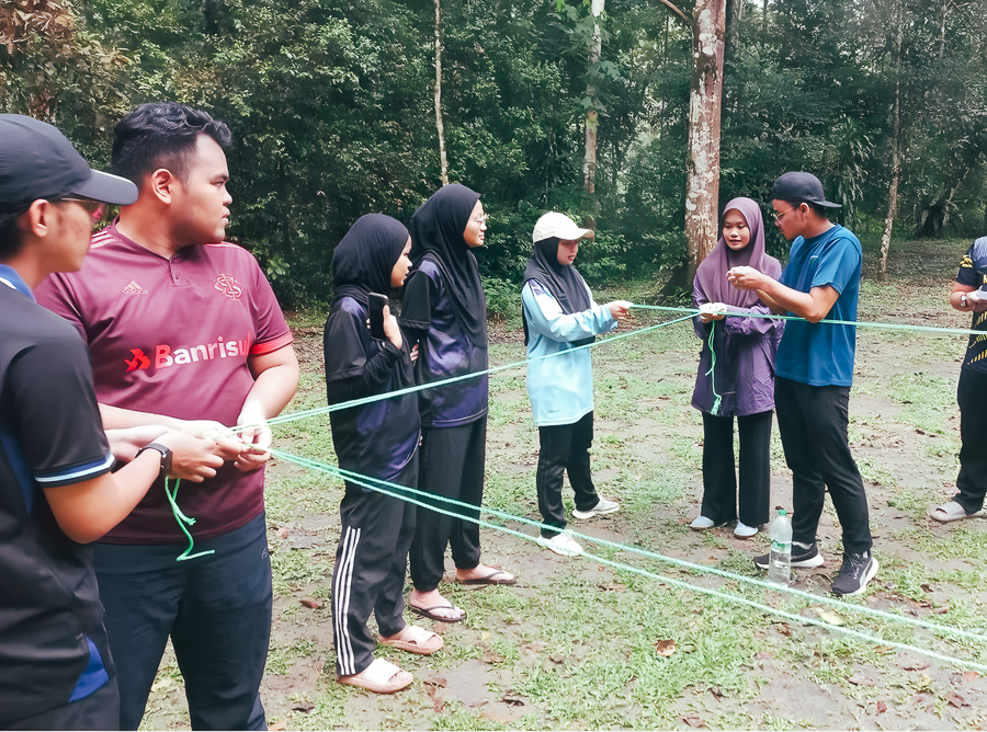 “Program ini diharapkan dapat membantu semua pelajar baharu tahun satu ...